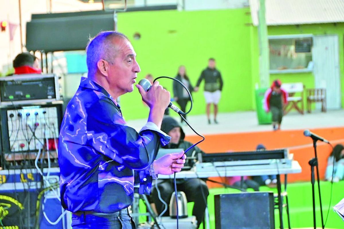 Comienzan los espectáculos en vivo en el Anfiteatro de Playa Unión ...